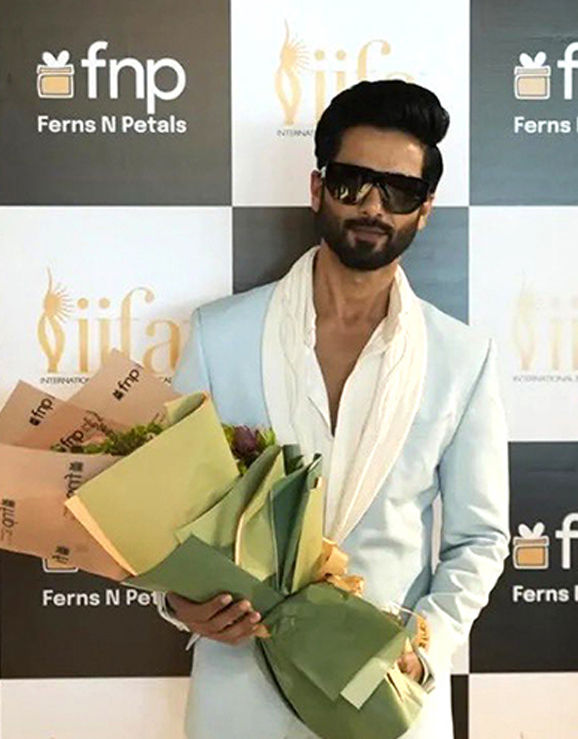 FNP Luxe – Luxury Gifting Redefined