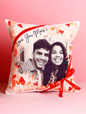 FNP: India's #1 Online Gift Store | Flowers, Cakes, Gift Hampers etc.