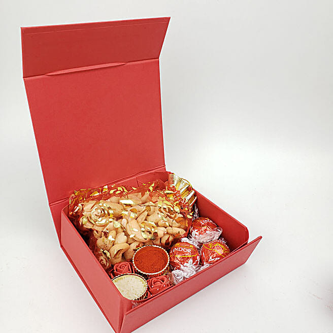 Fnp Box Of Festive Fun canada | Gift Fnp Box Of Festive Fun- FNP