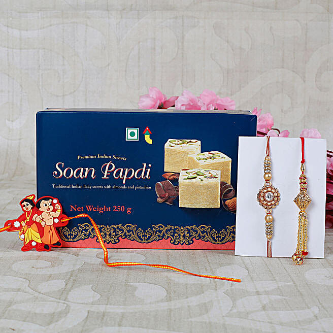Family Rakhi with Soan Papdi Sweet germany | Gift Family Rakhi with ...