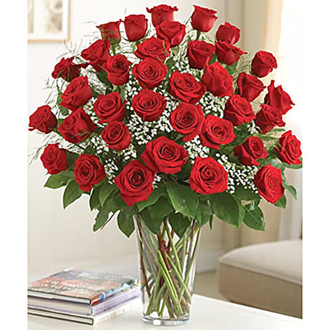 Red Roses Arranged with Babies Breath kuwait | Gift Red Roses Arranged ...