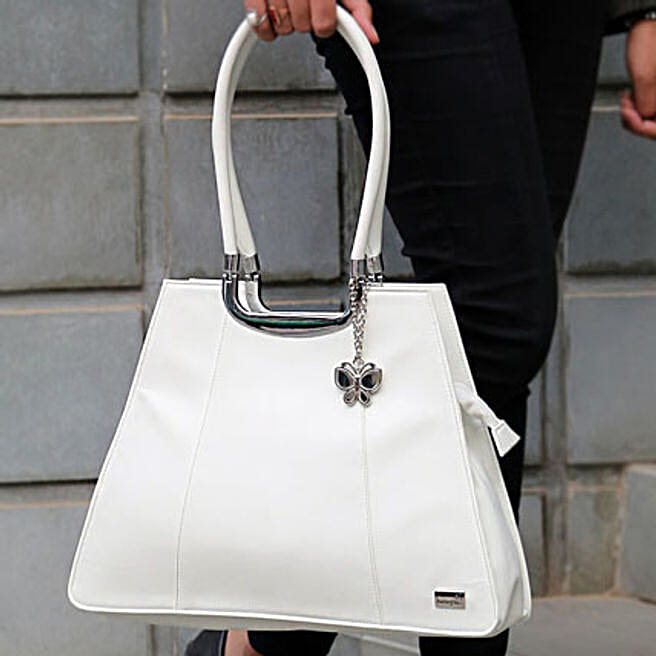 Buy/Send Define Ur Style Online- FNP