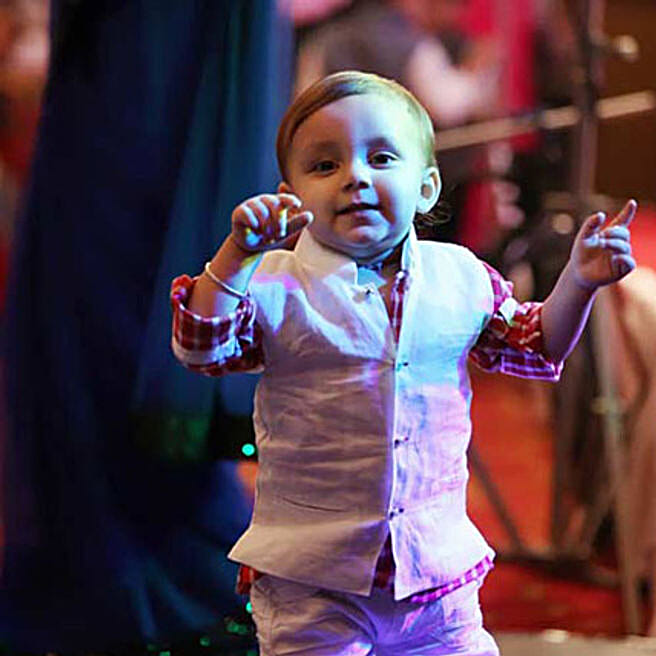 Buy/Send Little Stars Photo Shoot Online- FNP