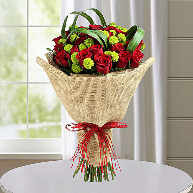 Buy/Send Classic Red Roses Hand Tied Bouquet Online- FNP