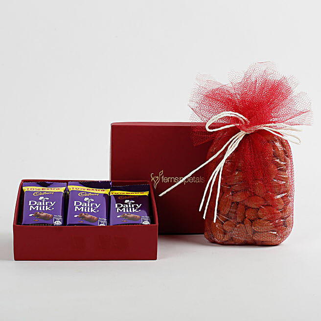 Buy/Send Chocolates & Almonds With FNP Gift Box Online- FNP