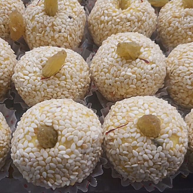 Buy/Send Kesar Til Bhugga Online- FNP