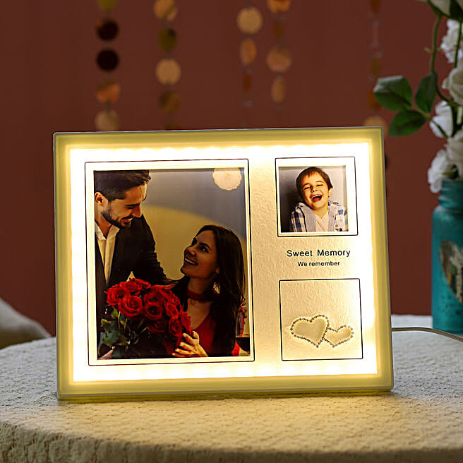 Buy/Send Family Photo Frame Online- FNP