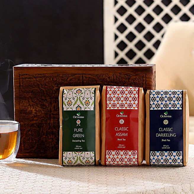Buy/Send Black & Green Tea in Wooden Gift Box Online- FNP