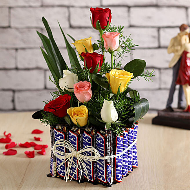 Buy/Send Snickers Bars & Mixed Roses Online- FNP