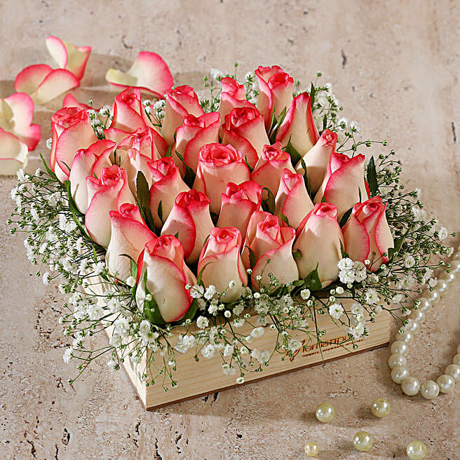 Buy/Send 25 Pink Roses Arrangement In Wooden Base Online- FNP