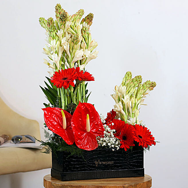 Buy/Send Beautiful Flowers Arrangement In Black FNP Box Online- FNP