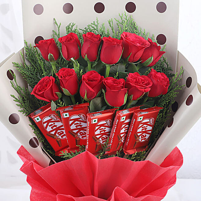 Buy/Send Red Roses Bouquet With Nestle Kitkat Chocolates Online- Ferns ...