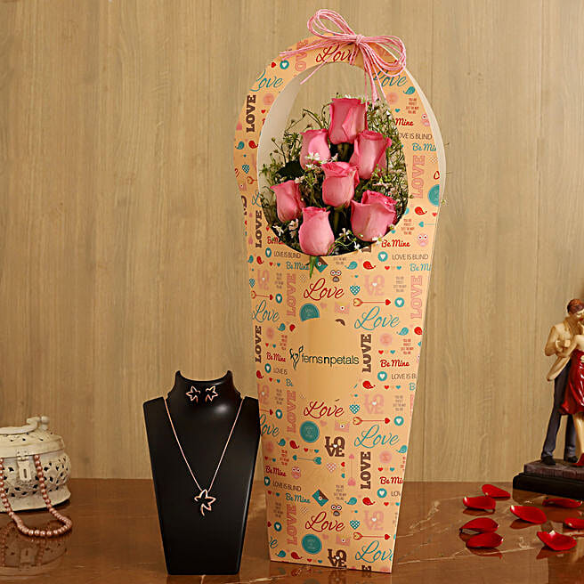 Buy/Send Pink Roses In FNP Love Sleeve & Pretty Necklace Set Online- FNP