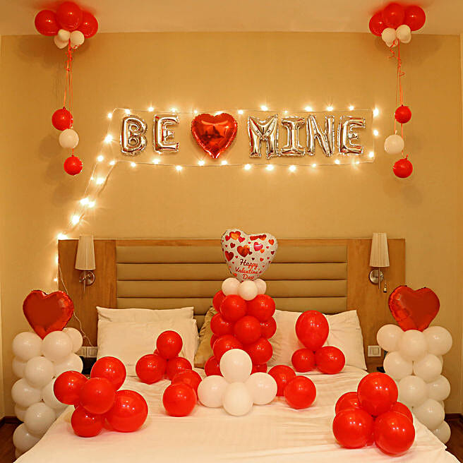 Buy/Send V-Day Special Be Mine Balloon Décor Online- FNP