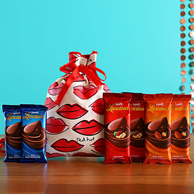 Buy/Send Luxury Luvit Chocolates In Kiss Potli Online- FNP