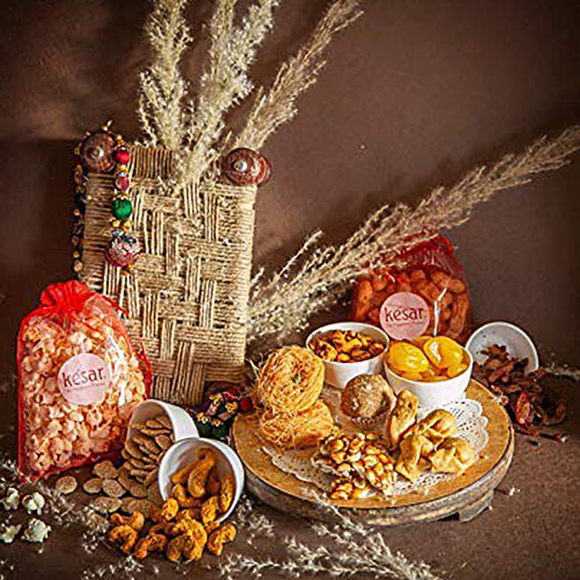 Buy/Send Lohri Wishes Gift Hamper Online- FNP