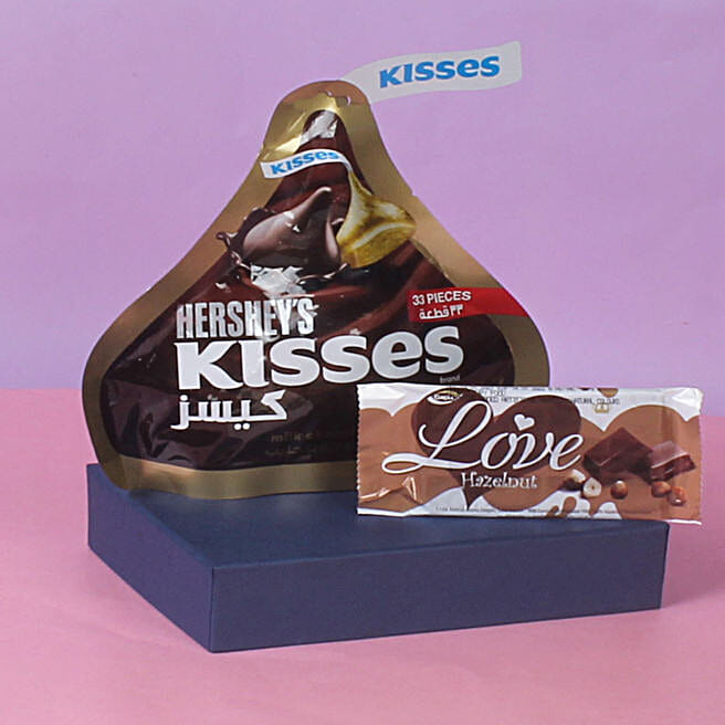 Buy/Send Love Bar & Hershey's Kisses Combo Online- FNP