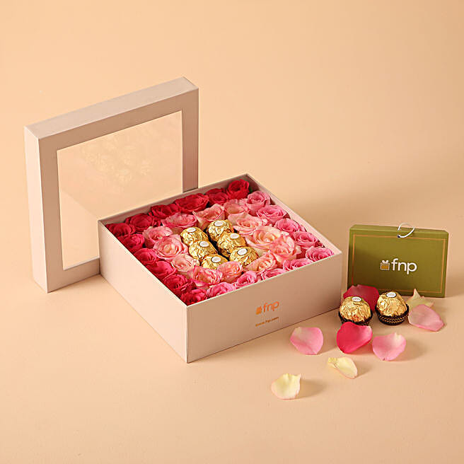 Buy/Send Pink Roses and Ferrero Rocher Gift Box Online- FNP