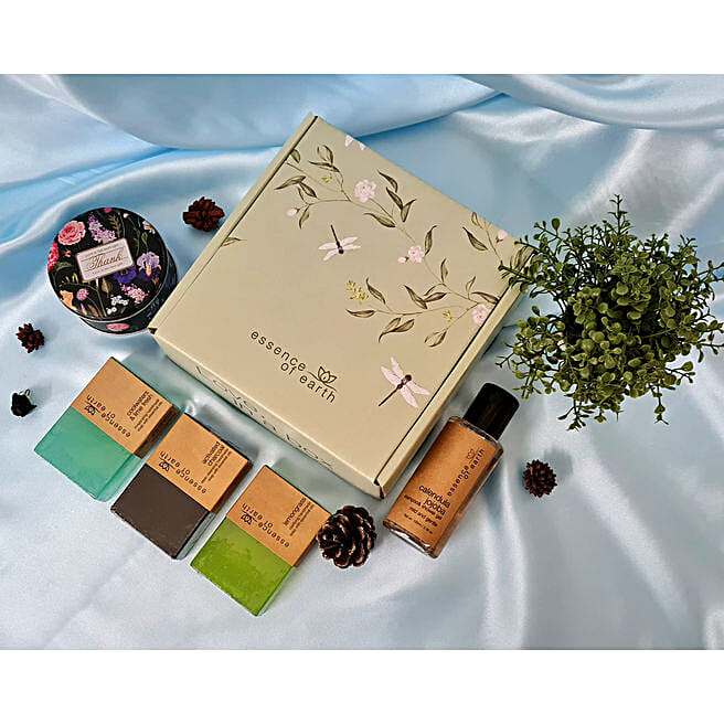 Buy/Send Gentleman Spa Gift Box Online- FNP