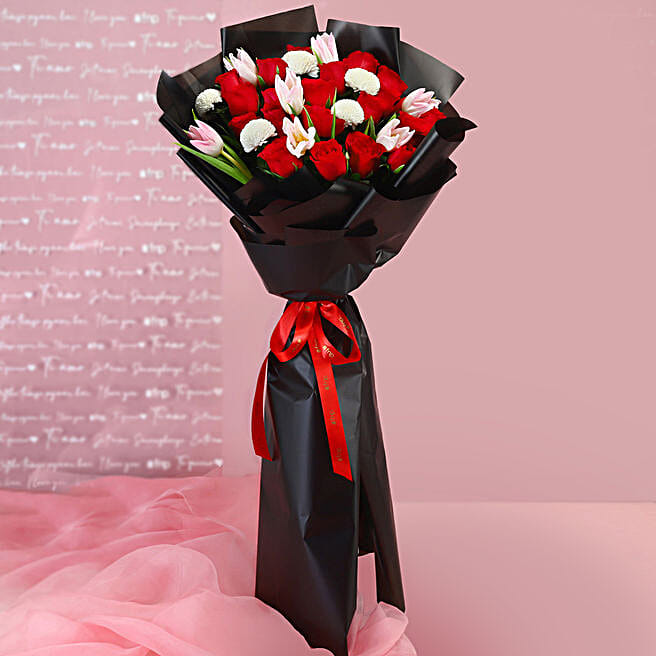 Buy/Send Catching Feelings Floral Bouquet Online- FNP