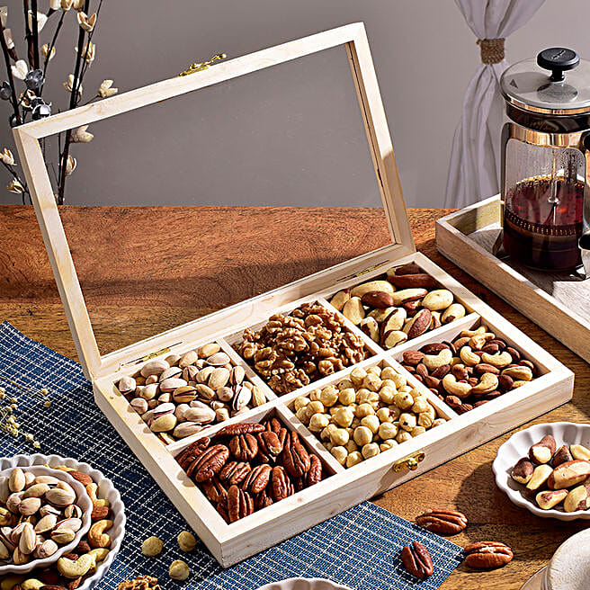 Buy/Send RawFruit Gourmet Dry Fruits Sleek Hamper Online- FNP