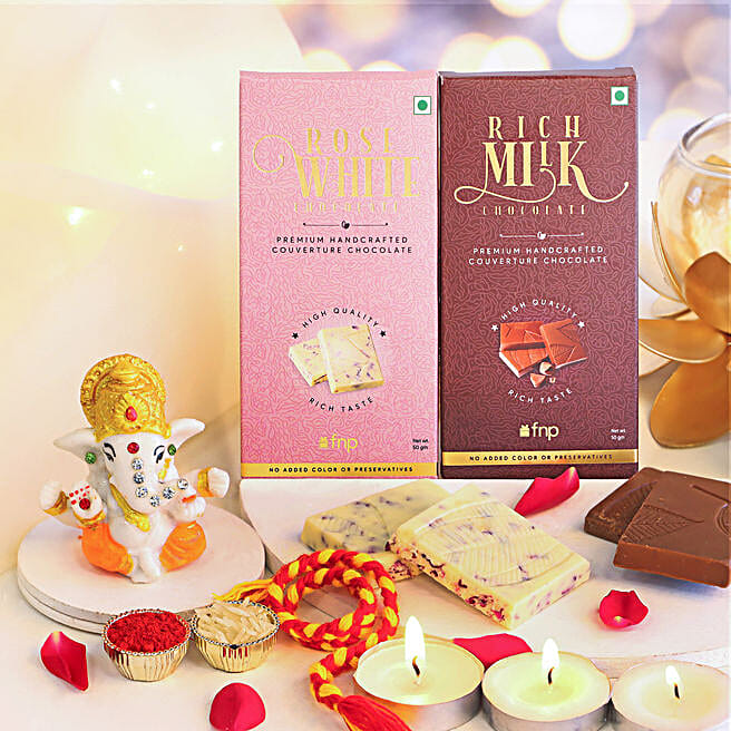 Buy/Send Festive Season Choco-Lit Gift Combo Online- FNP