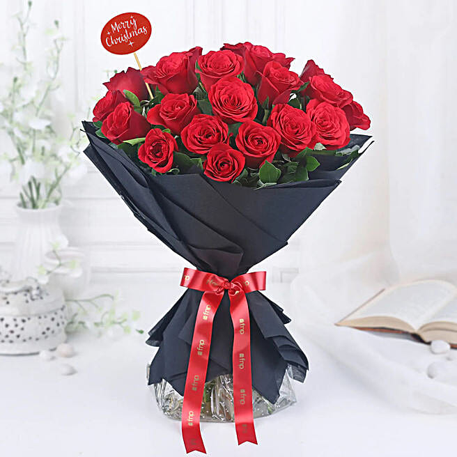 Buy/Send Rosey Delight Christmas Floral Bouquet Online- FNP