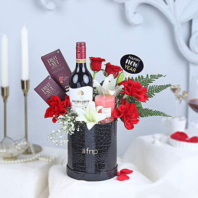 Buy/Send Cheers to a Sparkling Year Hamper Online- FNP