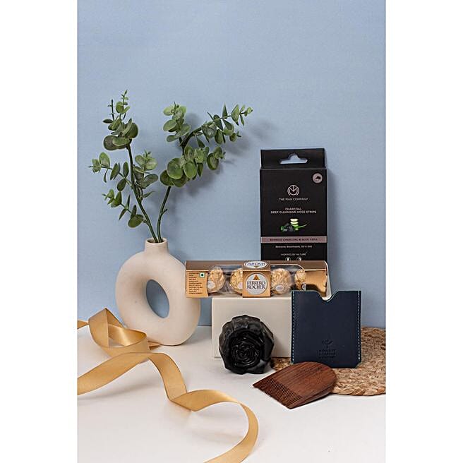 Buy/Send Mr.Gentleman Gift Set Online- FNP