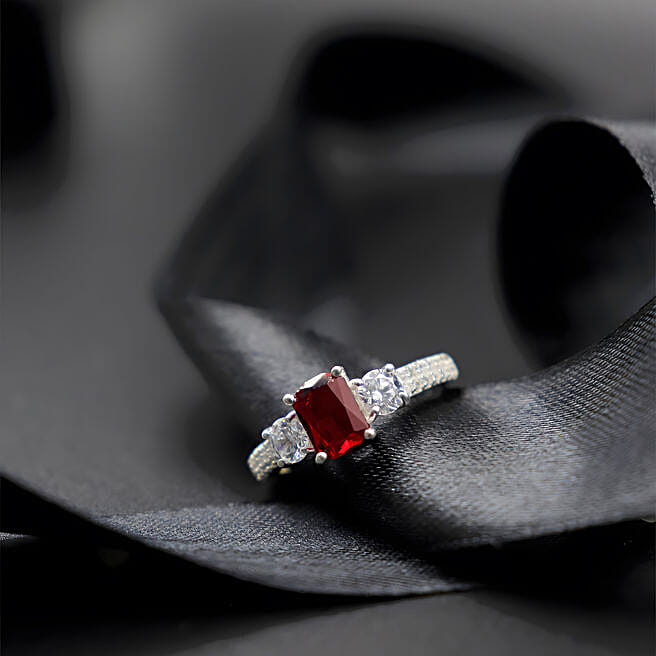 Buy/Send Luxe Love Special Engagement Ring Online- FNP