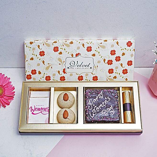 Buy/Send Women's Day Chocolate Bliss Box Online- FNP