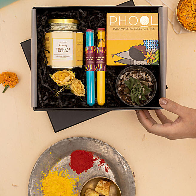 Buy/Send Celebrate Holi Gift Hamper Online- FNP