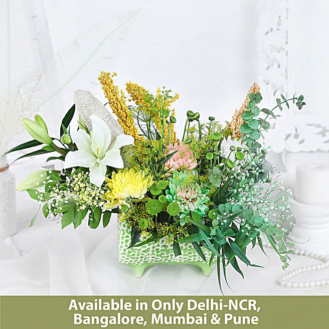 Buy/Send Tranquil Lily Escape Online- FNP