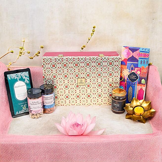 Buy/Send Opulent Diwali Box Online- FNP