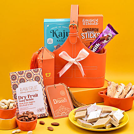 Send Diwali Gift for Boyfriend Online Same day Delivery FNP