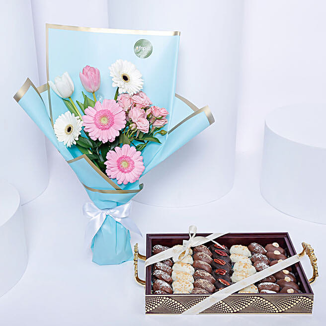 Assorted Dates Tray With Beautiful Flowers qatar | Gift Assorted Dates ...