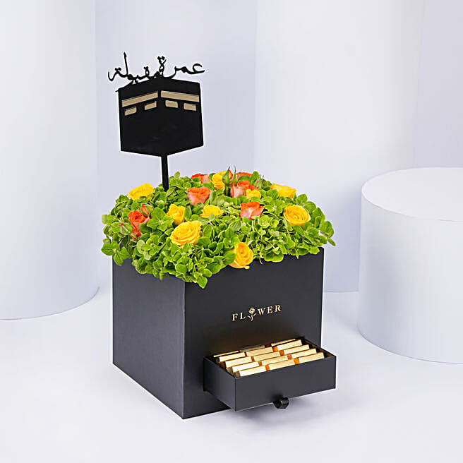 Green Hydrangea & Chocolate Arrangement Box | Umrah qatar | Gift Green ...