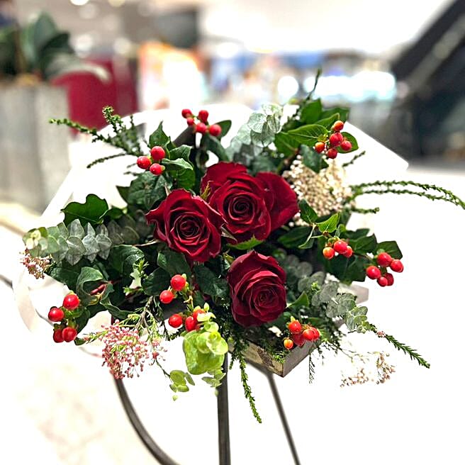 Deep Love Scarlet Roses thailand | Gift Deep Love Scarlet Roses- FNP