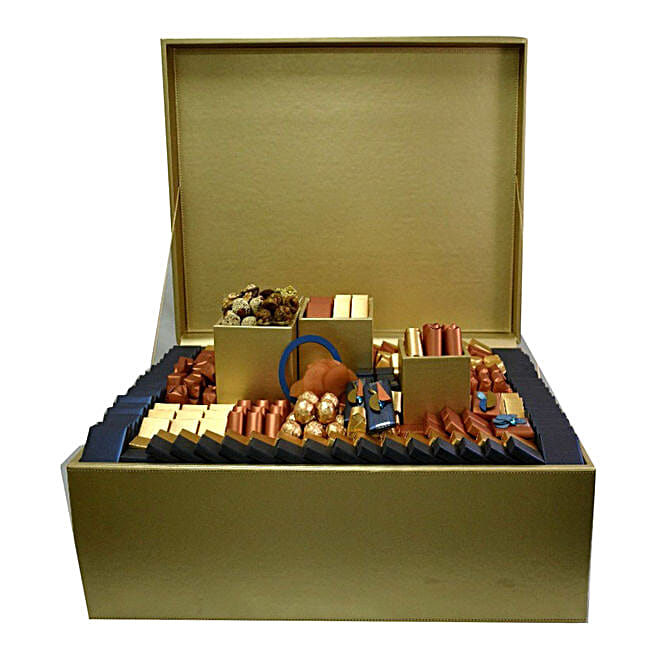 Box Of Delightful Patchi Chocolates 5155 gms uae | Gift Box Of ...