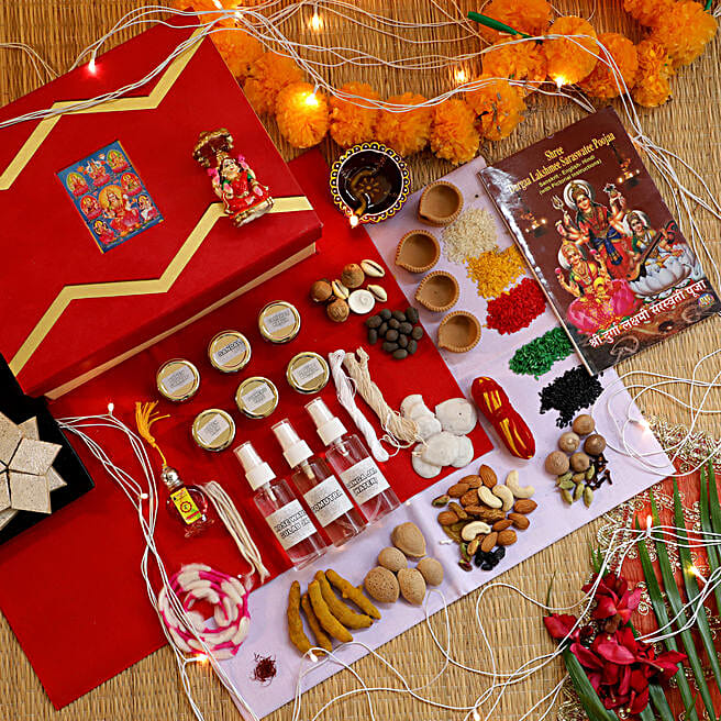 Goddess Lakshmi Pooja Box uae | Gift Goddess Lakshmi Pooja Box- Ferns N ...