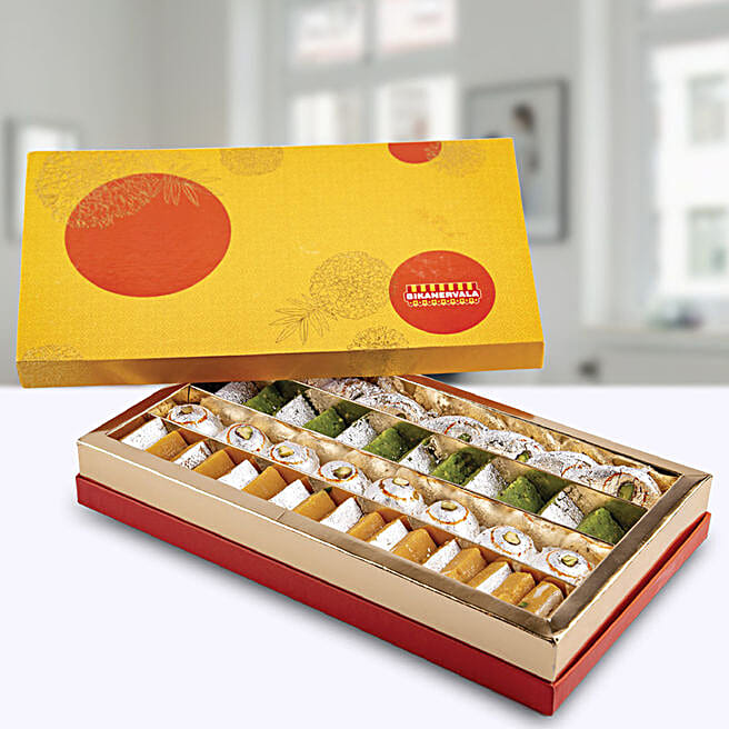 Kaju Premium Mix Sweets Box uae | Gift Kaju Premium Mix Sweets Box- FNP