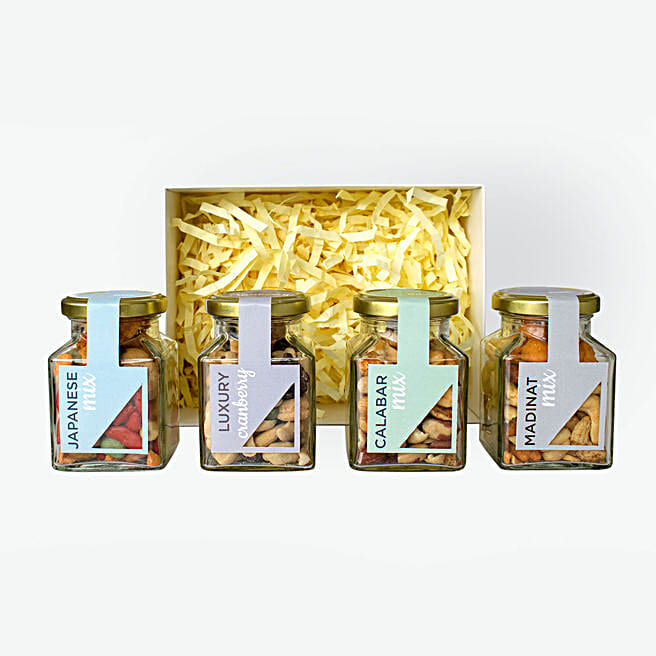 Mixed Nuts Snack Hamper uae | Gift Mixed Nuts Snack Hamper- FNP