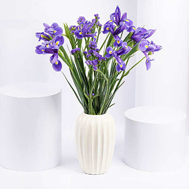 IRIS Flower Arrangement in Premium Vase uae | Gift IRIS Flower ...