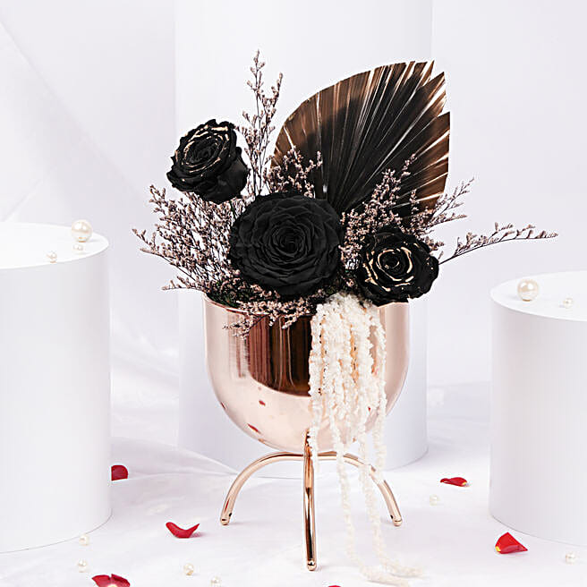 Forever Roses Elegance Black N Gold uae | Gift Forever Roses Elegance ...
