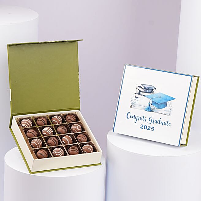 Congrats Grad Box Chocolate For Boys uae | Gift Congrats Grad Box ...