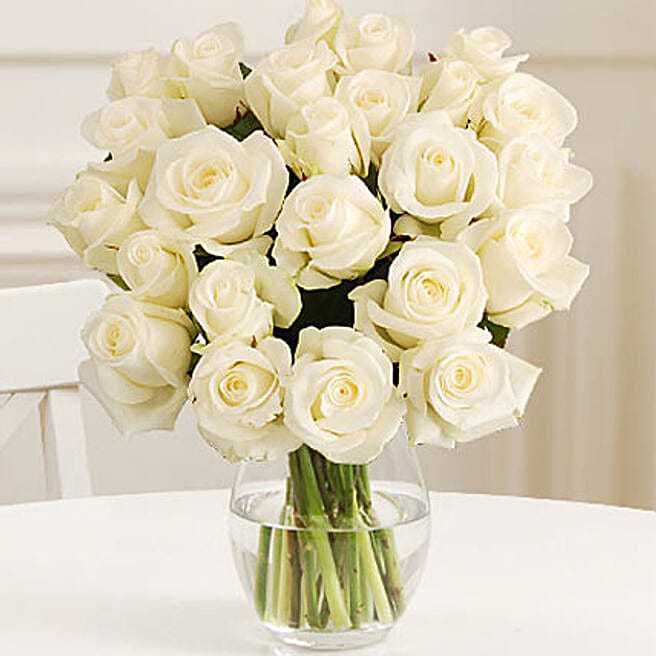 24 Fairtrade White Roses uk | Gift 24 Fairtrade White Roses- FNP
