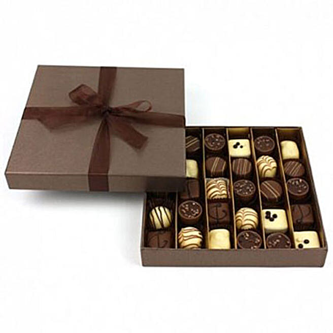 Chocolate Mania Selection Box uk | Gift Chocolate Mania Selection Box- FNP