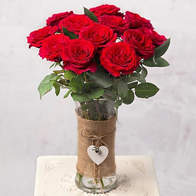 Lovely Display Of Roses uk | Gift Lovely Display Of Roses- FNP
