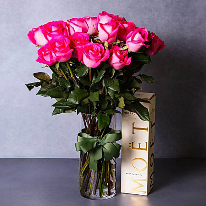 Pink Roses With Champagne uk | Gift Pink Roses With Champagne- FNP