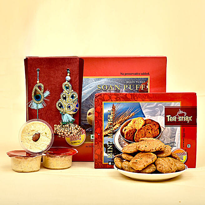 Soan Puff And Mathri For Rakhi Celebration usa | Gift Soan Puff And ...